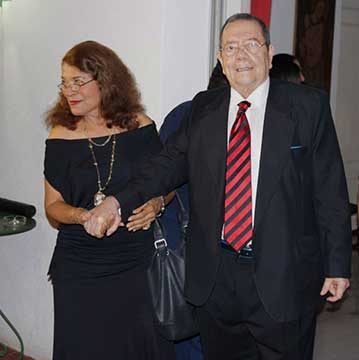 Elogio de Francisco de Asís Fernández. Alex Fleites | La Otra | Revista ...